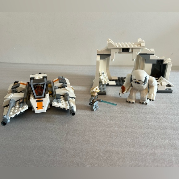 Lego | Toys | Lego Star Wars 889 Hoth Wampa Cave Complete Set | Poshmark